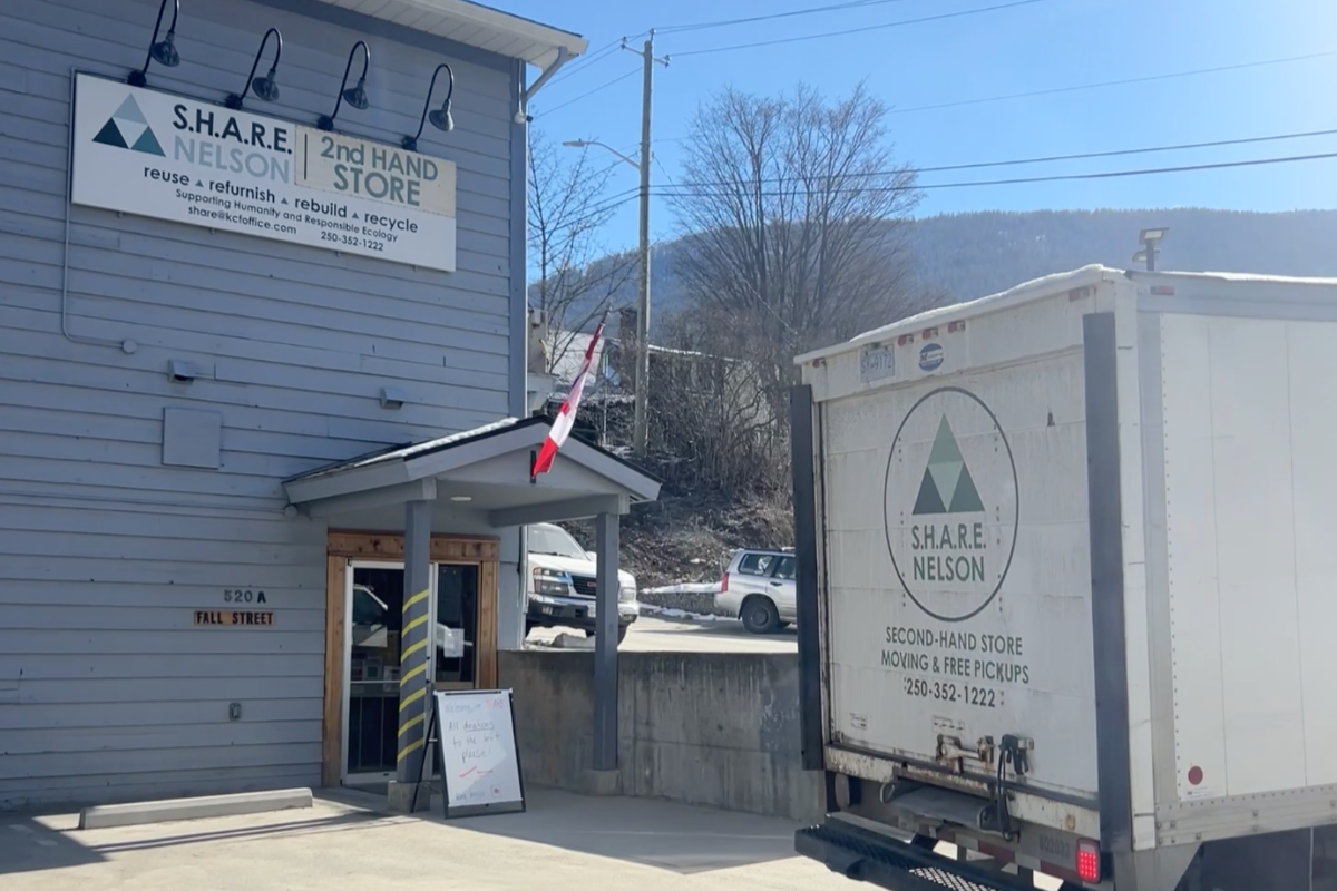 At Nelson thrift store, shoppers support hot meal program through every ...